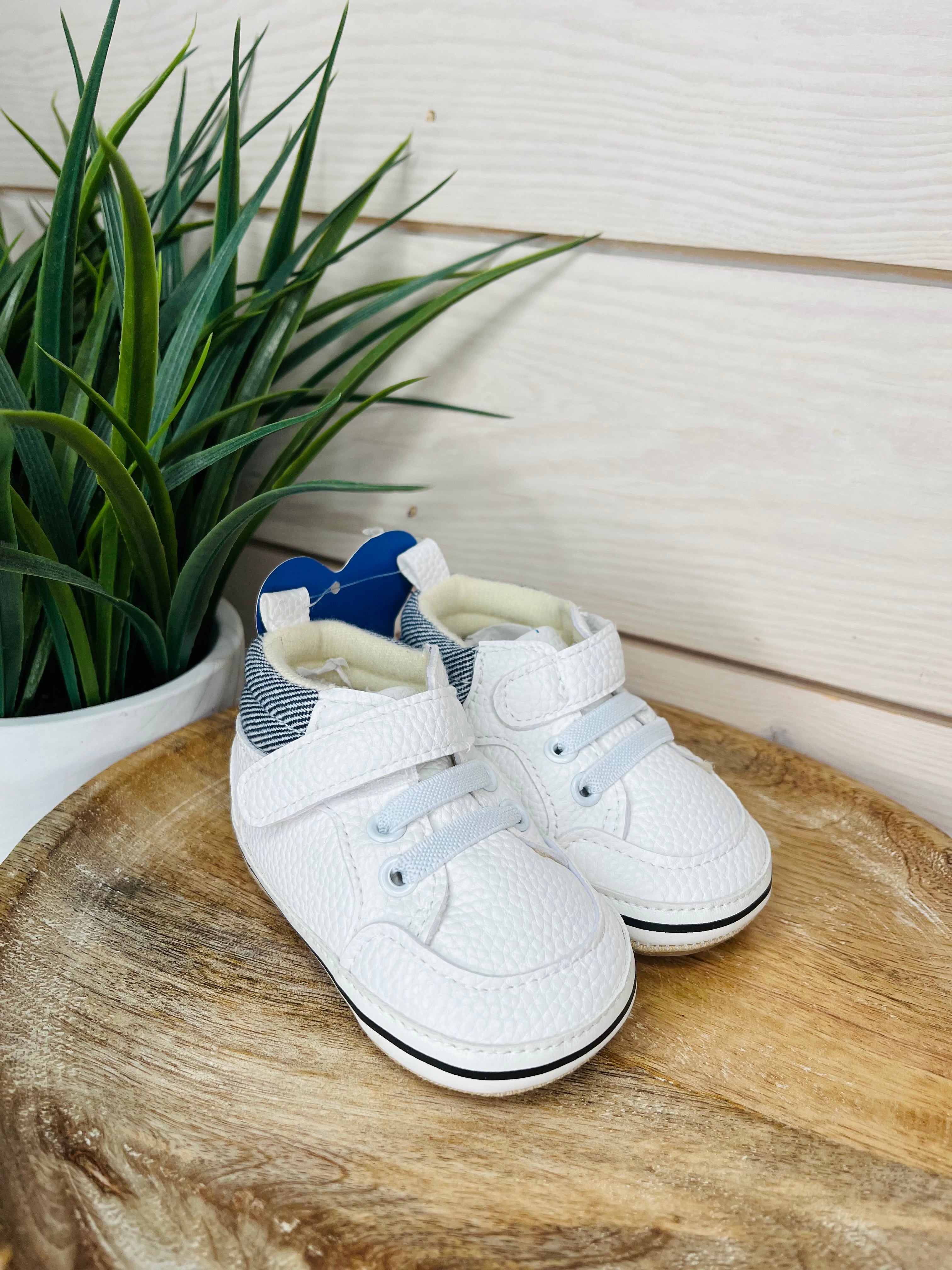 White and Navy Velcro Baby Boy Shoes – Mini Mee